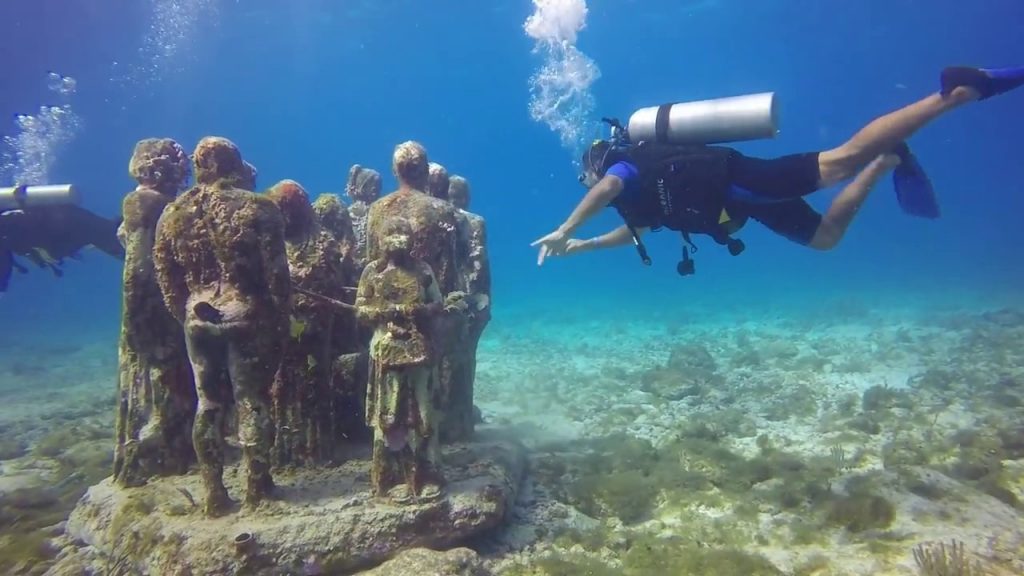 Disfruta del hermoso museo subacuático en Isla Mujeres