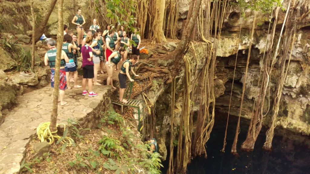 Cenote Lol-Ha, un lugar imperdible en la comunidad de Yaxunah