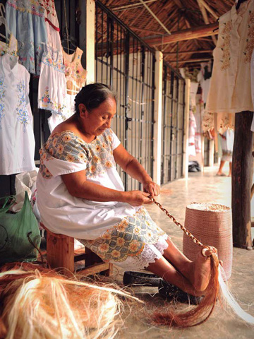 Vestimenta típica de Yucatán, tradición que nos distingue